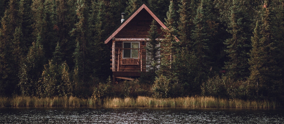 Tips for a DIYer To Go Off the Grid Comfortably - BigBattery.com